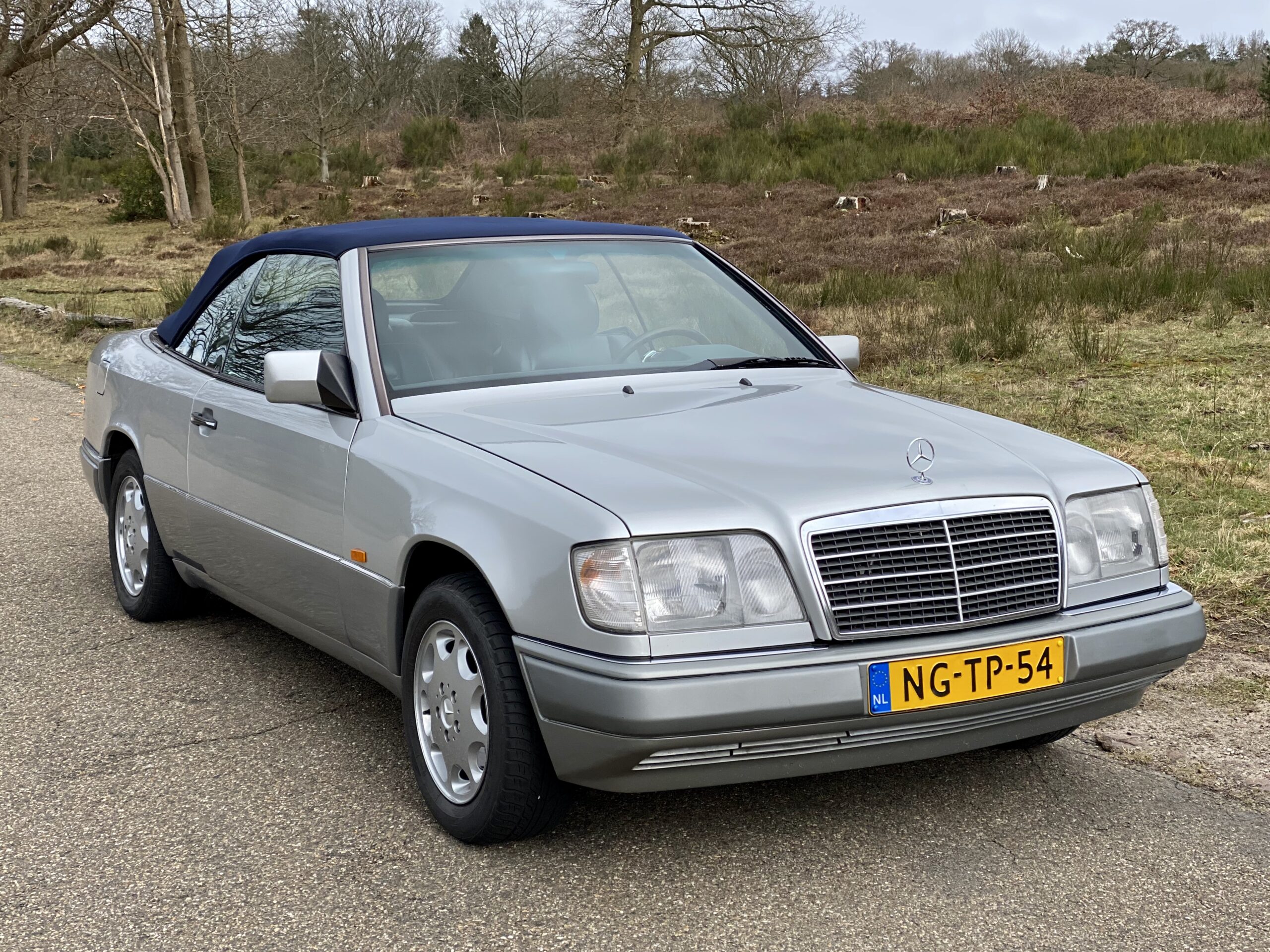 Mercedes-Benz E200 – Auto Motor Classic