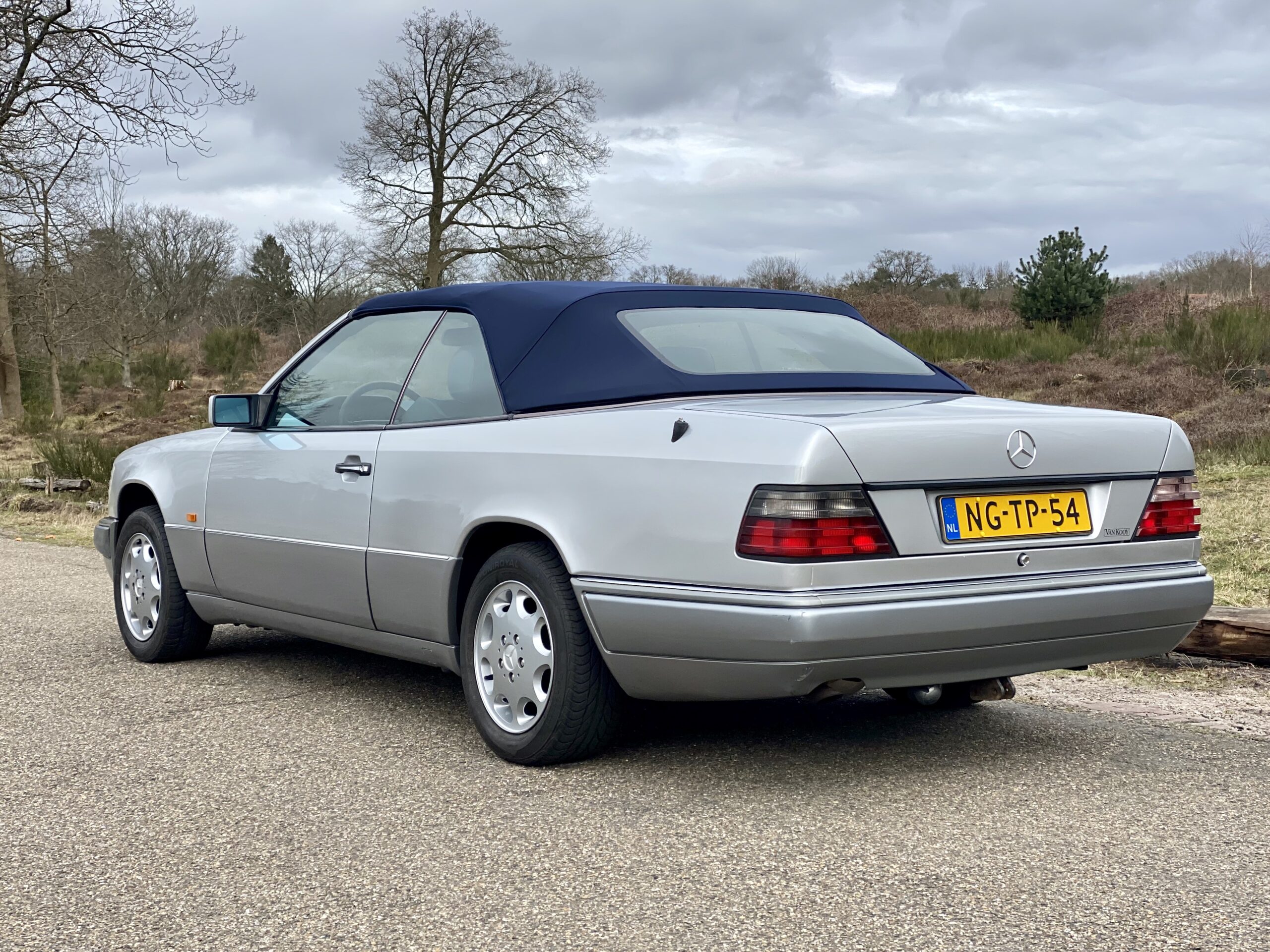 Mercedes-Benz E200 – Auto Motor Classic